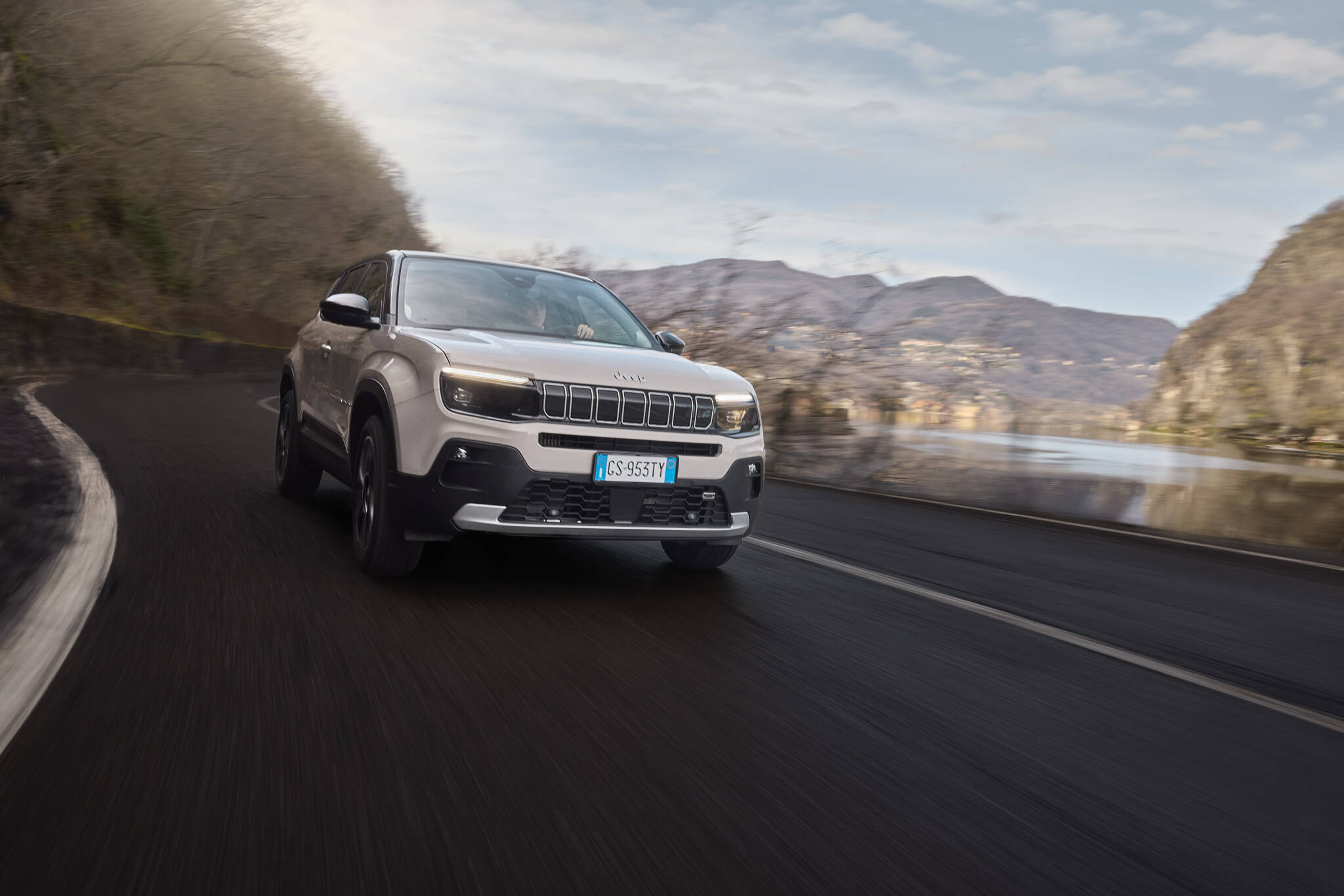 The new Avenger e-Hybrid with innovative 48Volt Hybrid engine on test ...